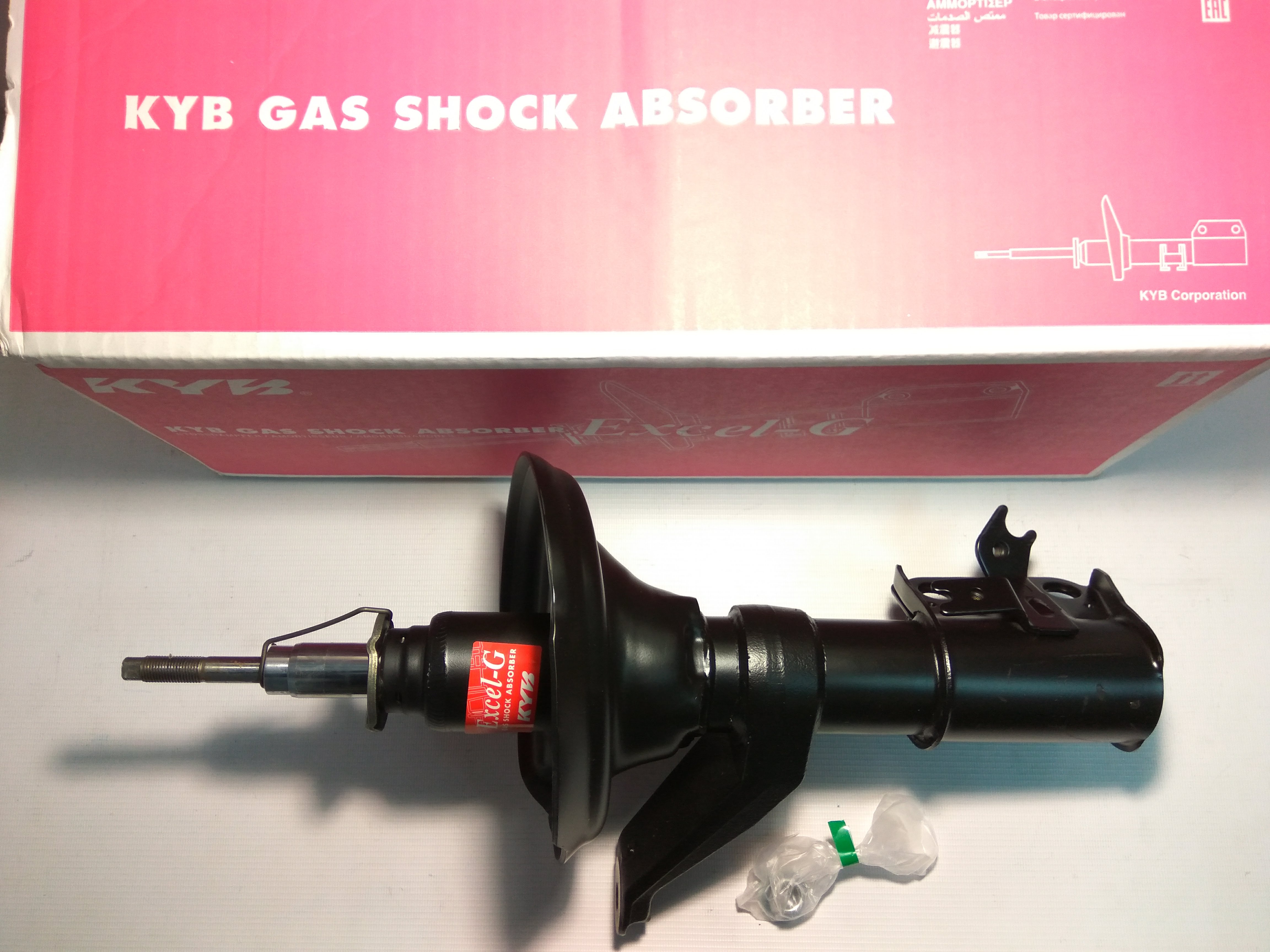 Передний левый амортизатор Honda CR-V II (2002-2006) KYB 331049 ...