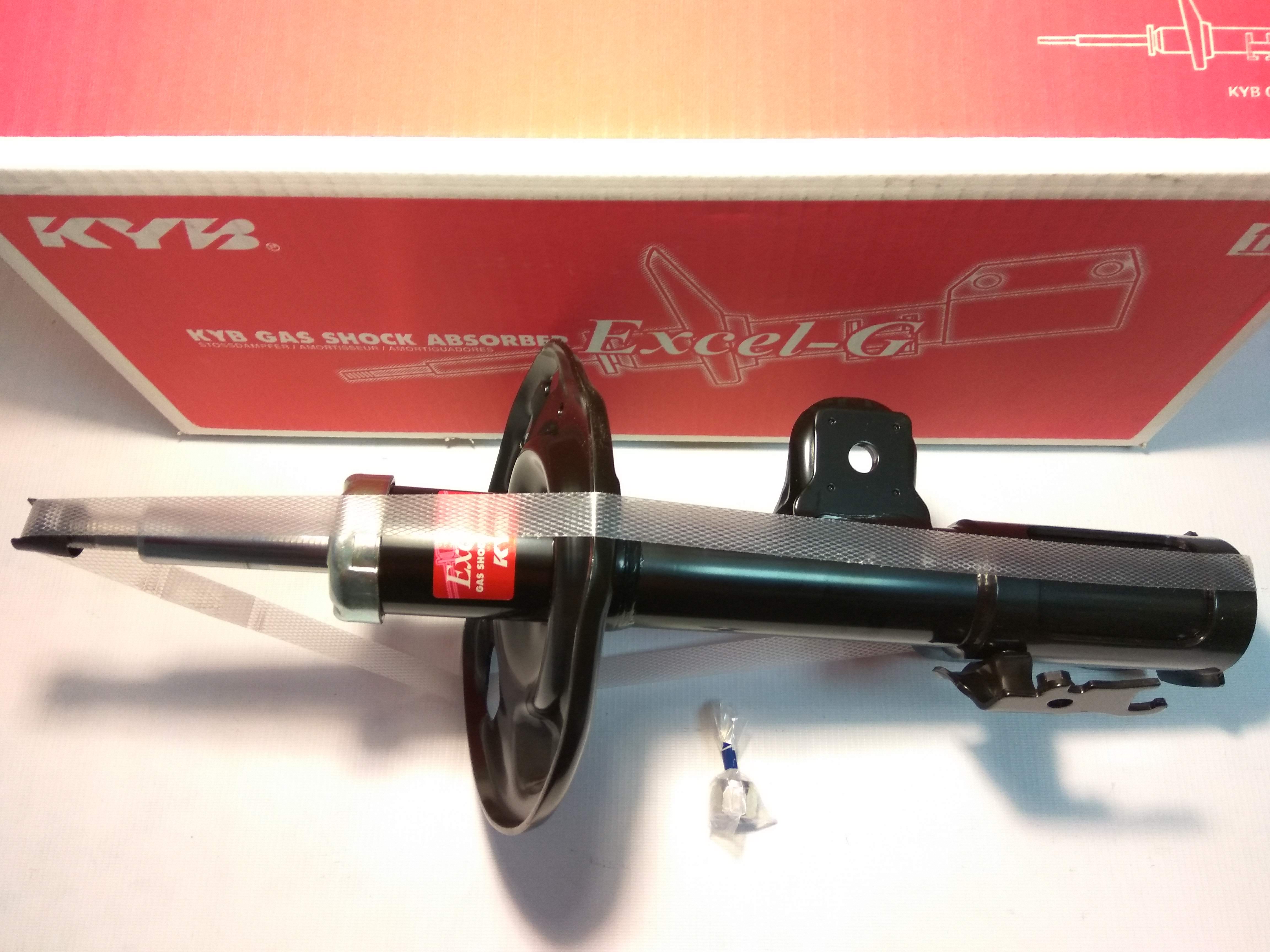 Передний левый амортизатор на Toyota Toyota RAV-4 с 2006 (KYB 339032 ...