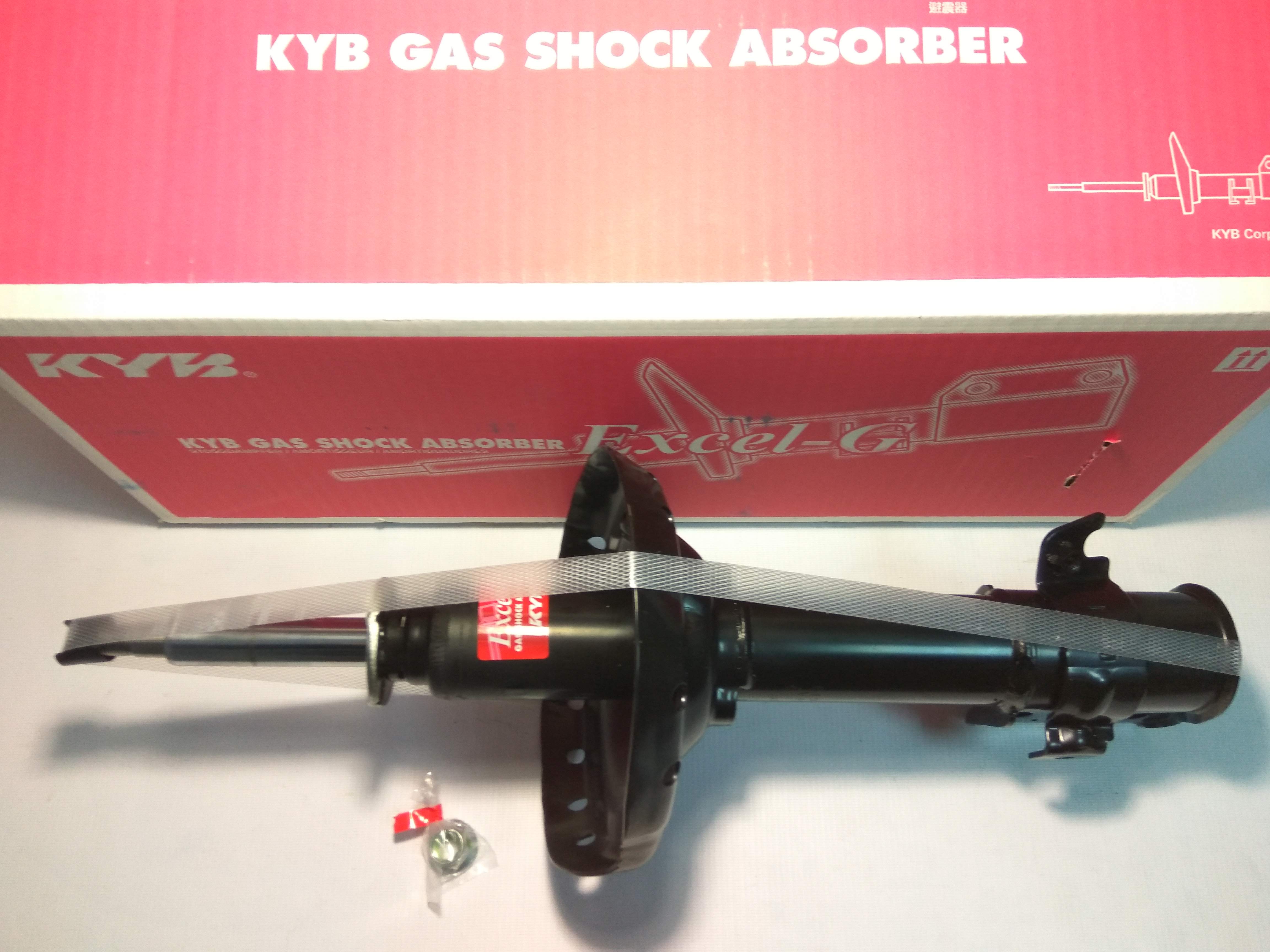 Передний правый амортизатор Subaru Forester (2008-) KYB 339169 ...