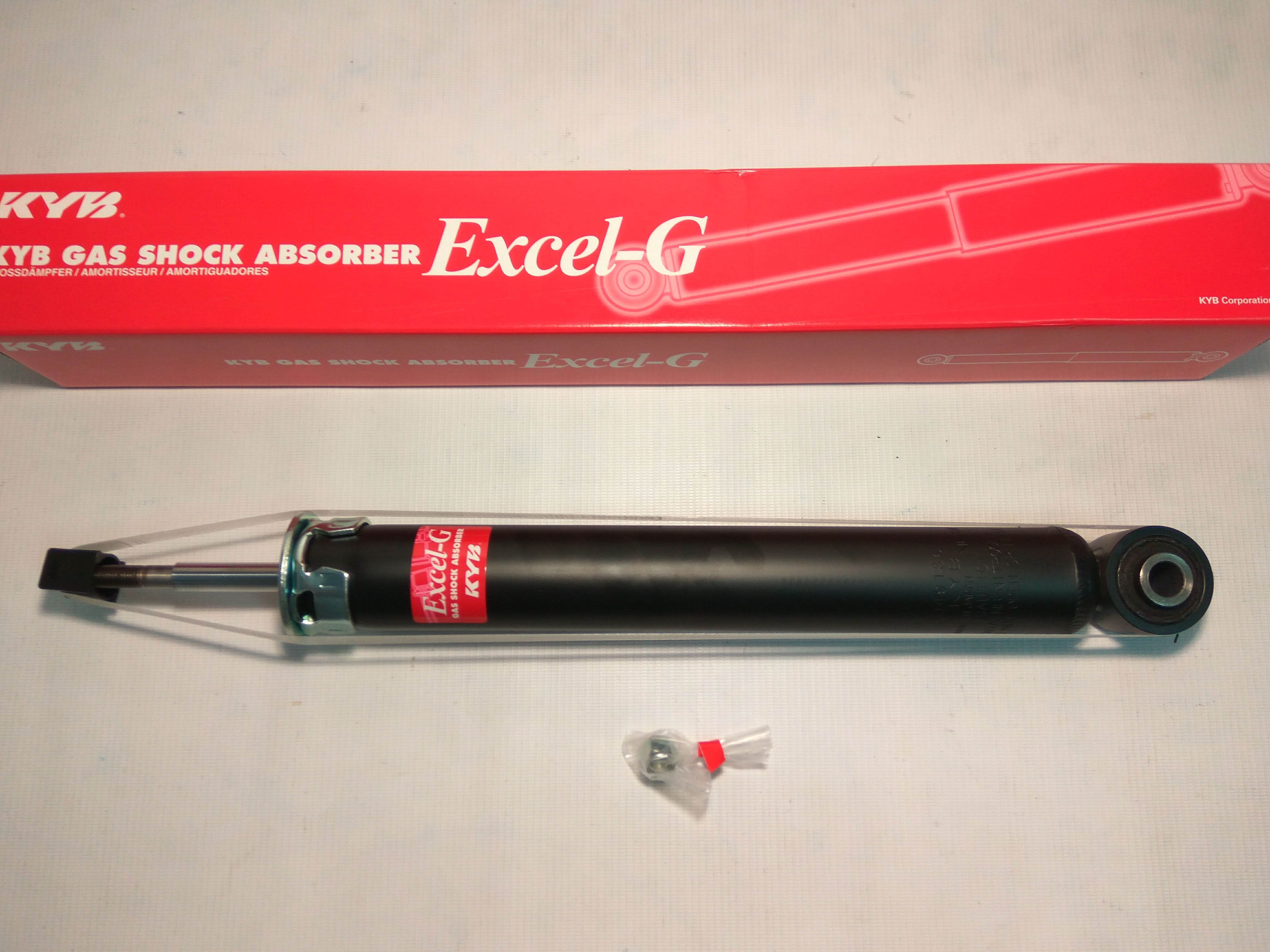 Задний амортизатор Opel Insignia (2008-) KYB 349136, газомасляный